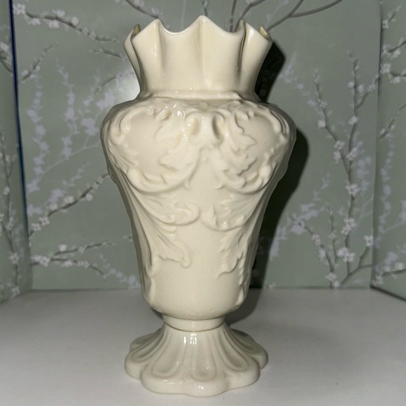 Accents | Belleek Rathmore Vase Made In Ireland 3rd Green Backmark ...